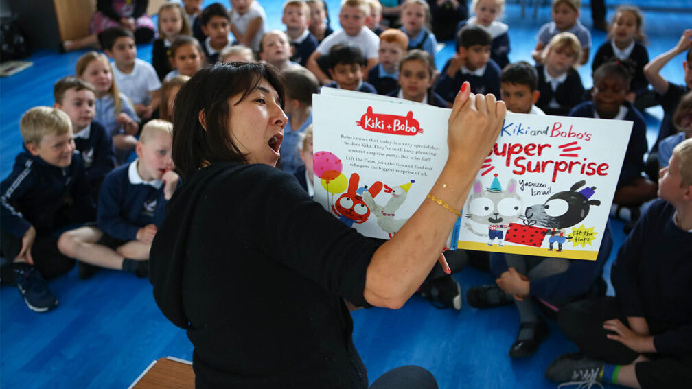 How to read aloud to a classroom | BookTrust