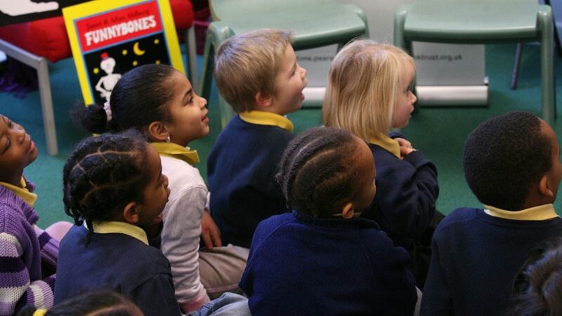 How to read aloud to a classroom | BookTrust